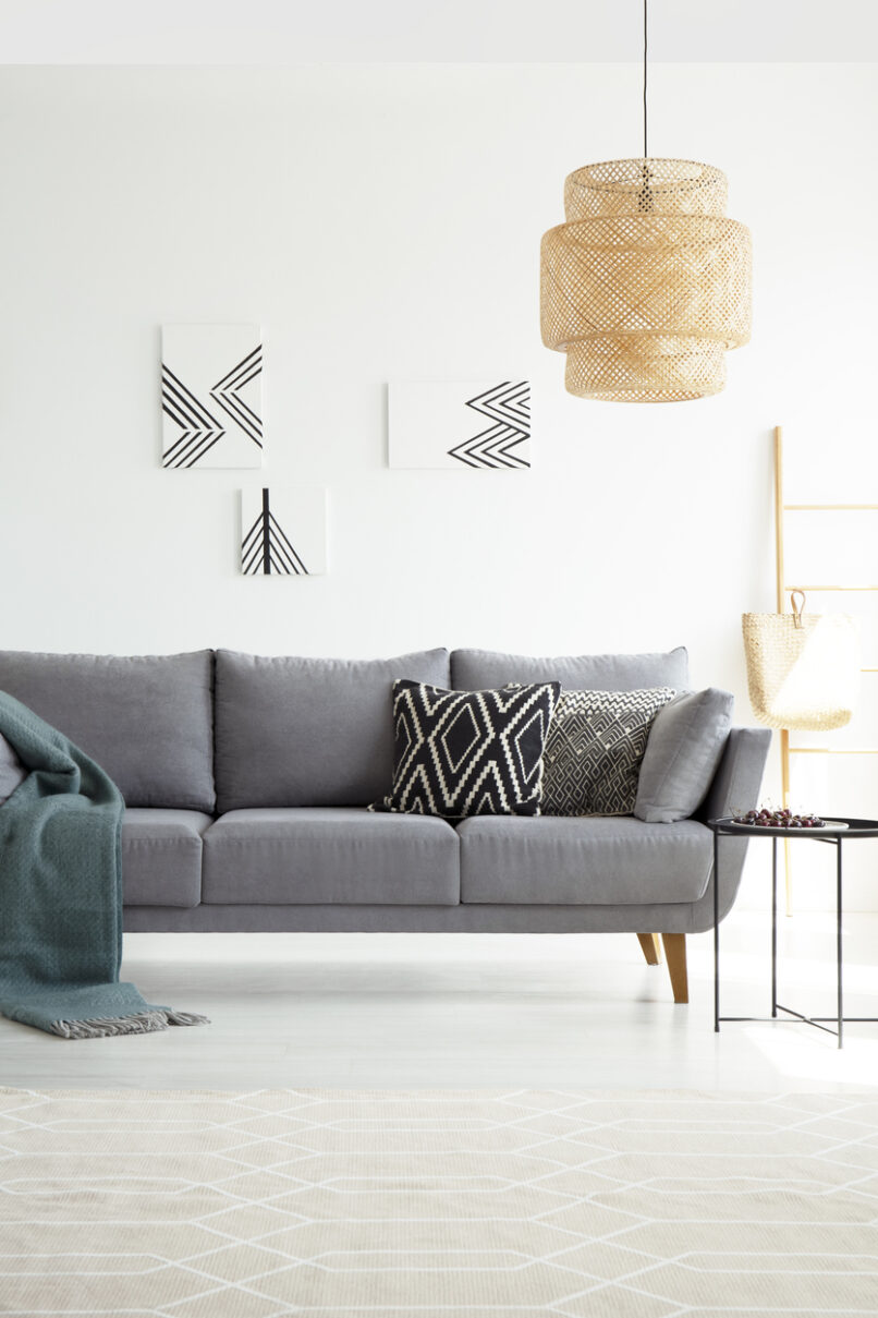Erstaunlich Graue Couch Mit Kissen Dekorieren Fotos