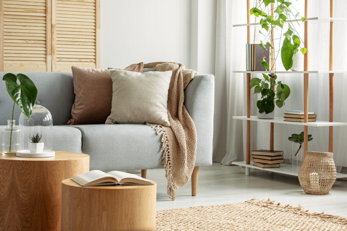Schne Graues Sofa Mit Kissen Dekorieren Fotos